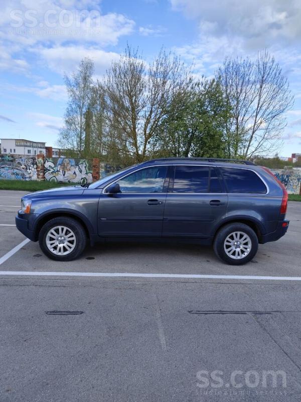 Pelēks Volvo XC90 2006 Dobele, ar dzinēja tilpumu 2.40 L un nobraukumu 289 tūkst. km par 4990 €, foto 6 vietnē AUTOMOTO.COM.LV