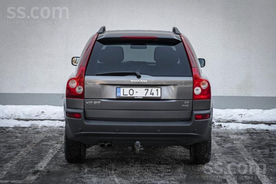 Pelēks Volvo XC90 2006 Rīga, ar dzinēja tilpumu 2.40 L un nobraukumu 0 tūkst. km par 3990 €, foto 5 vietnē AUTOMOTO.COM.LV