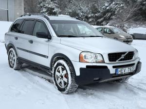 Grey Volvo XC90 2006 in Vilnius, with an engine capacity of 2.40 L and mileage of 295 thousand km for 3900 €, photo 2 on AUTOMOTO.COM.LV