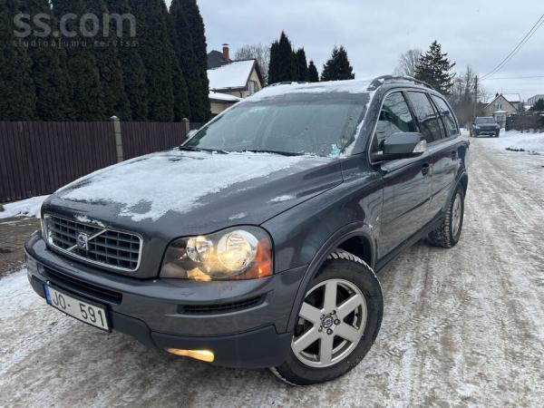 Grey Volvo XC90 2006 in Riga, with an engine capacity of 2.40 L and mileage of 366 thousand km for 3890 €, photo 1 on AUTOMOTO.COM.LV