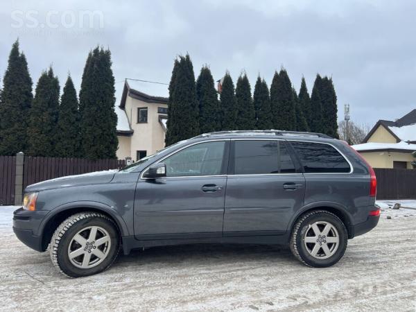 Grey Volvo XC90 2006 in Riga, with an engine capacity of 2.40 L and mileage of 366 thousand km for 3890 €, photo 3 on AUTOMOTO.COM.LV