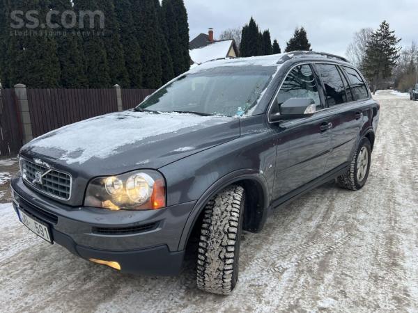 Grey Volvo XC90 2006 in Riga, with an engine capacity of 2.40 L and mileage of 366 thousand km for 3890 €, photo 4 on AUTOMOTO.COM.LV