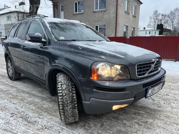 Grey Volvo XC90 2006 in Riga, with an engine capacity of 2.40 L and mileage of 366 thousand km for 3890 €, photo 5 on AUTOMOTO.COM.LV