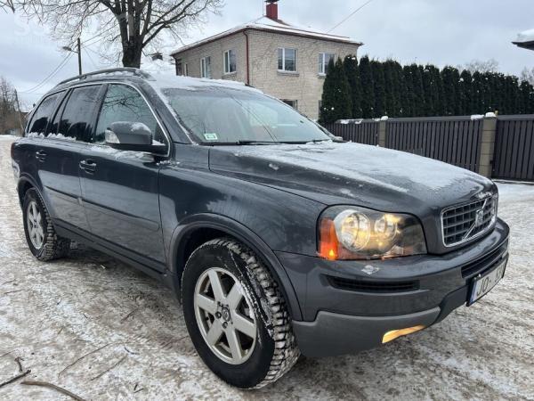 Grey Volvo XC90 2006 in Riga, with an engine capacity of 2.40 L and mileage of 366 thousand km for 3890 €, photo 10 on AUTOMOTO.COM.LV