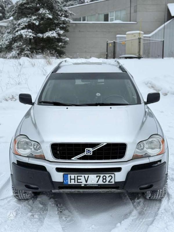 Pelēks Volvo XC90 2006 Viļņa, ar dzinēja tilpumu 2.40 L un nobraukumu 297 tūkst. km par 3800 €, foto 5 vietnē AUTOMOTO.COM.LV