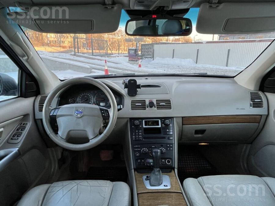 Pelēks Volvo XC90 2006 Rīga, ar dzinēja tilpumu 2.40 L un nobraukumu 0 tūkst. km par 3490 €, foto 8 vietnē AUTOMOTO.COM.LV