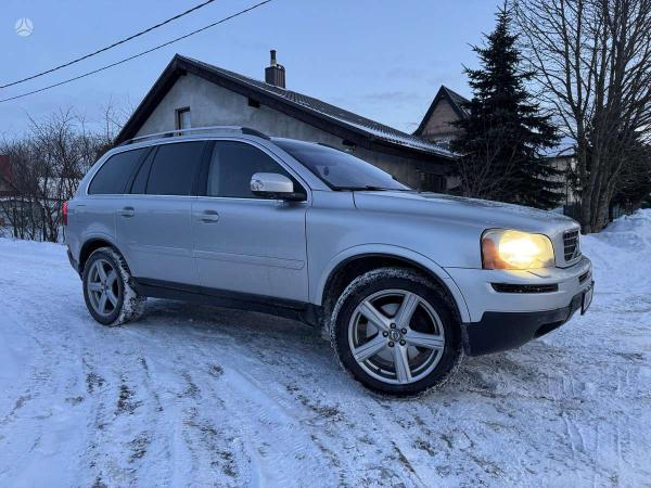 Pelēks Volvo XC90 2006 Viļņa, ar dzinēja tilpumu 2.40 L un nobraukumu 316 tūkst. km par 7450 €, foto 1 vietnē AUTOMOTO.COM.LV