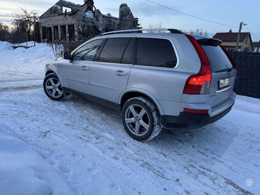 Pelēks Volvo XC90 2006 Viļņa, ar dzinēja tilpumu 2.40 L un nobraukumu 316 tūkst. km par 7450 €, foto 3 vietnē AUTOMOTO.COM.LV