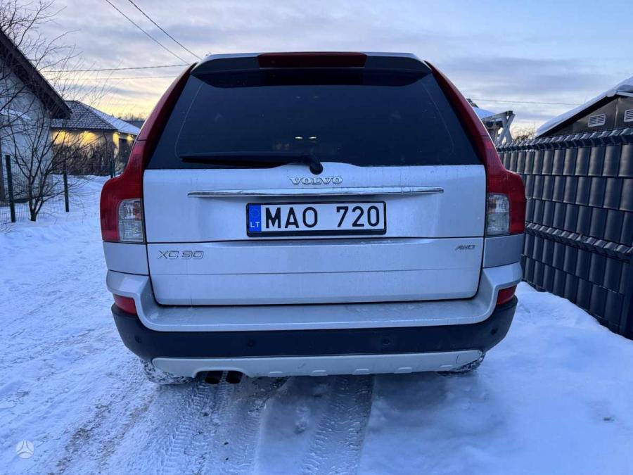 Pelēks Volvo XC90 2006 Viļņa, ar dzinēja tilpumu 2.40 L un nobraukumu 316 tūkst. km par 7450 €, foto 8 vietnē AUTOMOTO.COM.LV