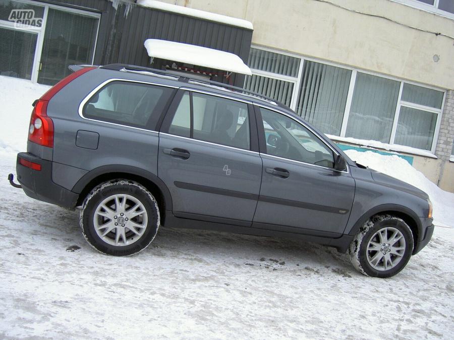 Grey Volvo XC90 2006 in Vilnius, with an engine capacity of 2.40 L and mileage of 255 thousand km for 5199 €, photo 4 on AUTOMOTO.COM.LV