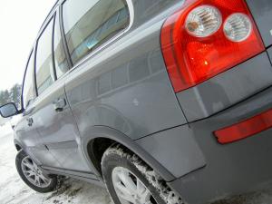 Grey Volvo XC90 2006 in Vilnius, with an engine capacity of 2.40 L and mileage of 255 thousand km for 5199 €, photo 8 on AUTOMOTO.COM.LV