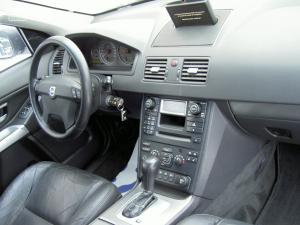 Grey Volvo XC90 2006 in Vilnius, with an engine capacity of 2.40 L and mileage of 255 thousand km for 5199 €, photo 13 on AUTOMOTO.COM.LV