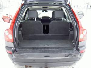 Grey Volvo XC90 2006 in Vilnius, with an engine capacity of 2.40 L and mileage of 255 thousand km for 5199 €, photo 24 on AUTOMOTO.COM.LV