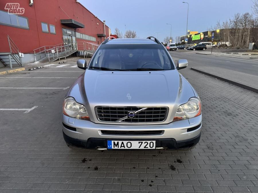 Grey Volvo XC90 2006 in Vilnius, with an engine capacity of 2.40 L and mileage of 316 thousand km for 5700 €, photo 4 on AUTOMOTO.COM.LV
