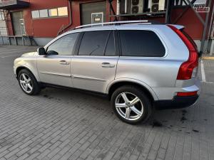 Grey Volvo XC90 2006 in Vilnius, with an engine capacity of 2.40 L and mileage of 316 thousand km for 5700 €, photo 11 on AUTOMOTO.COM.LV