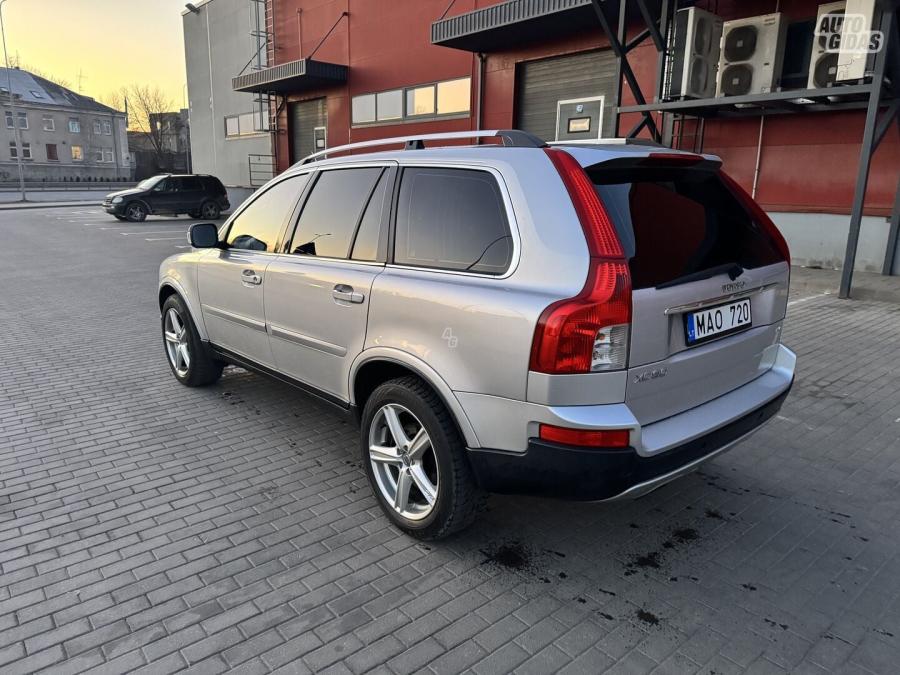 Grey Volvo XC90 2006 in Vilnius, with an engine capacity of 2.40 L and mileage of 316 thousand km for 5700 €, photo 12 on AUTOMOTO.COM.LV