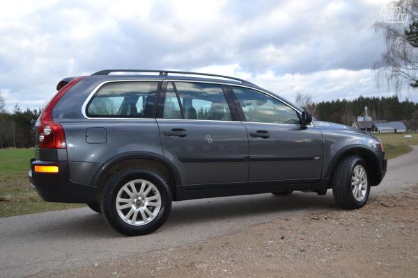 Grey Volvo XC90 2006 in Vilnius, with an engine capacity of 2.40 L and mileage of 322 thousand km for 4250 €, photo 5 on AUTOMOTO.COM.LV