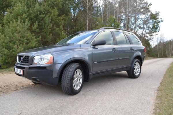 Grey Volvo XC90 2006 in Vilnius, with an engine capacity of 2.40 L and mileage of 322 thousand km for 4250 €, photo 9 on AUTOMOTO.COM.LV