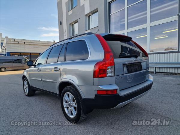 Grey Volvo XC90 2006 in Tartu, with an engine capacity of 2.40 L and mileage of 240 thousand km for 6790 €, photo 6 on AUTOMOTO.COM.LV