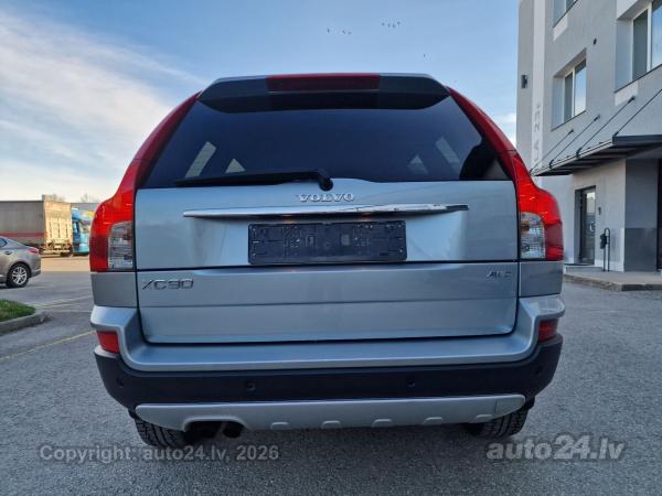 Grey Volvo XC90 2006 in Tartu, with an engine capacity of 2.40 L and mileage of 240 thousand km for 6790 €, photo 7 on AUTOMOTO.COM.LV