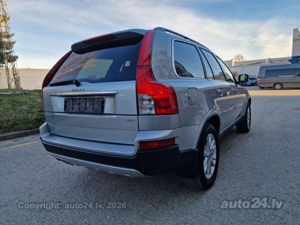 Grey Volvo XC90 2006 in Tartu, with an engine capacity of 2.40 L and mileage of 240 thousand km for 6790 €, photo 8 on AUTOMOTO.COM.LV
