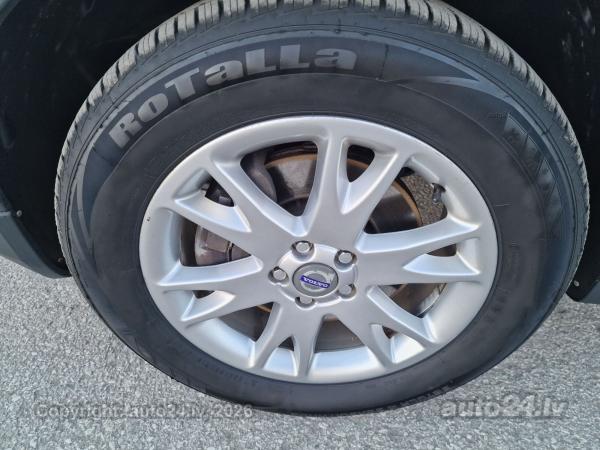 Grey Volvo XC90 2006 in Tartu, with an engine capacity of 2.40 L and mileage of 240 thousand km for 6790 €, photo 10 on AUTOMOTO.COM.LV