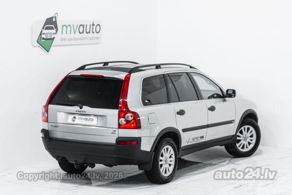 Grey Volvo XC90 2006 in Tallinn, with an engine capacity of 2.40 L and mileage of 350 thousand km for 5500 €, photo 2 on AUTOMOTO.COM.LV