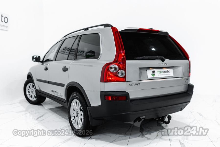 Grey Volvo XC90 2006 in Tallinn, with an engine capacity of 2.40 L and mileage of 350 thousand km for 5500 €, photo 9 on AUTOMOTO.COM.LV
