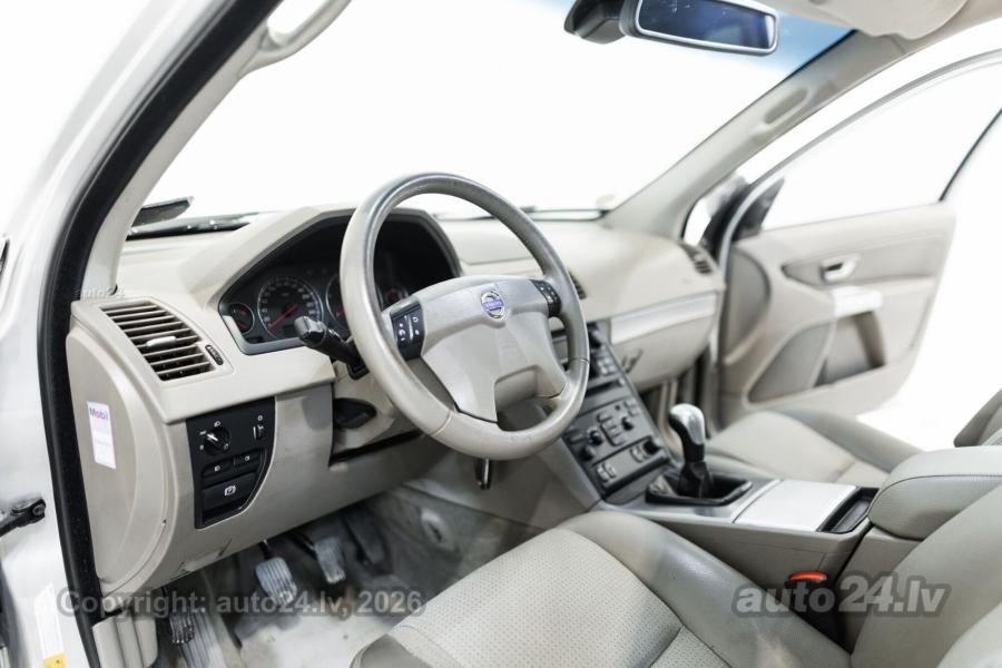 Grey Volvo XC90 2006 in Tallinn, with an engine capacity of 2.40 L and mileage of 350 thousand km for 5500 €, photo 12 on AUTOMOTO.COM.LV