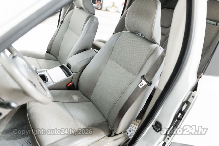 Grey Volvo XC90 2006 in Tallinn, with an engine capacity of 2.40 L and mileage of 350 thousand km for 5500 €, photo 14 on AUTOMOTO.COM.LV