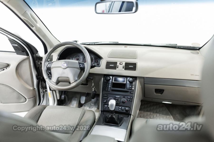 Grey Volvo XC90 2006 in Tallinn, with an engine capacity of 2.40 L and mileage of 350 thousand km for 5500 €, photo 15 on AUTOMOTO.COM.LV