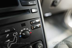Grey Volvo XC90 2006 in Tallinn, with an engine capacity of 2.40 L and mileage of 350 thousand km for 5500 €, photo 22 on AUTOMOTO.COM.LV