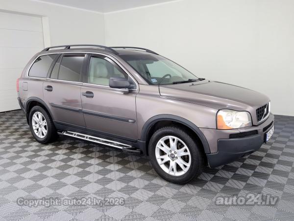 Grey Volvo XC90 2006 in Tallinn, with an engine capacity of 2.40 L and mileage of 366 thousand km for 2999 €, photo 1 on AUTOMOTO.COM.LV