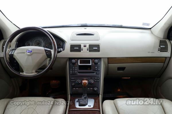 Grey Volvo XC90 2006 in Tallinn, with an engine capacity of 2.40 L and mileage of 366 thousand km for 2999 €, photo 5 on AUTOMOTO.COM.LV