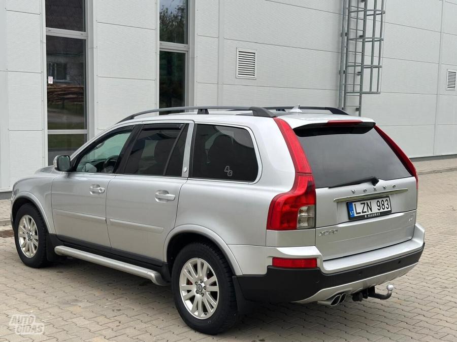 Pelēks Volvo XC90 2006 Viļņa, ar dzinēja tilpumu 2.40 L un nobraukumu 267 tūkst. km par 4550 €, foto 5 vietnē AUTOMOTO.COM.LV