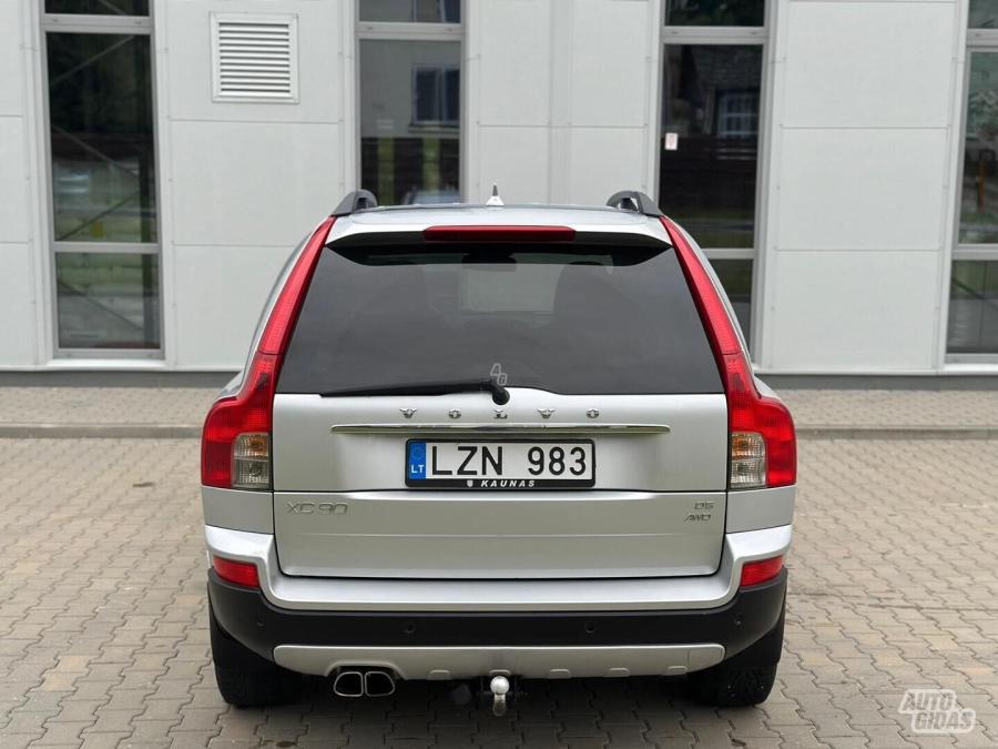 Pelēks Volvo XC90 2006 Viļņa, ar dzinēja tilpumu 2.40 L un nobraukumu 267 tūkst. km par 4550 €, foto 7 vietnē AUTOMOTO.COM.LV
