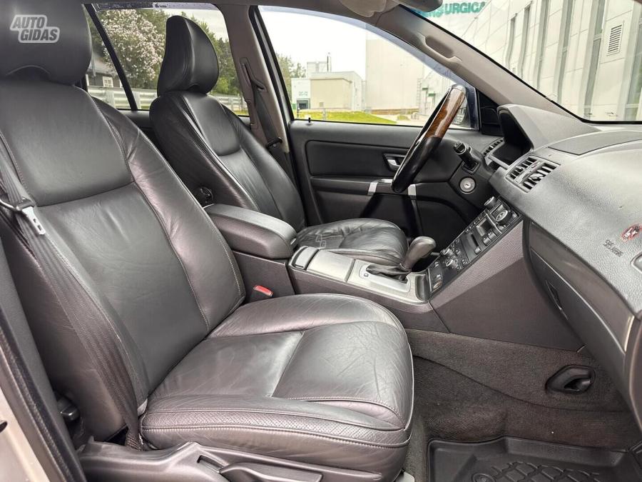 Pelēks Volvo XC90 2006 Viļņa, ar dzinēja tilpumu 2.40 L un nobraukumu 267 tūkst. km par 4550 €, foto 13 vietnē AUTOMOTO.COM.LV