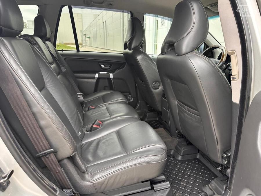 Pelēks Volvo XC90 2006 Viļņa, ar dzinēja tilpumu 2.40 L un nobraukumu 267 tūkst. km par 4550 €, foto 14 vietnē AUTOMOTO.COM.LV
