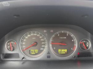 Pelēks Volvo XC90 2006 Viļņa, ar dzinēja tilpumu 2.40 L un nobraukumu 267 tūkst. km par 4550 €, foto 20 vietnē AUTOMOTO.COM.LV