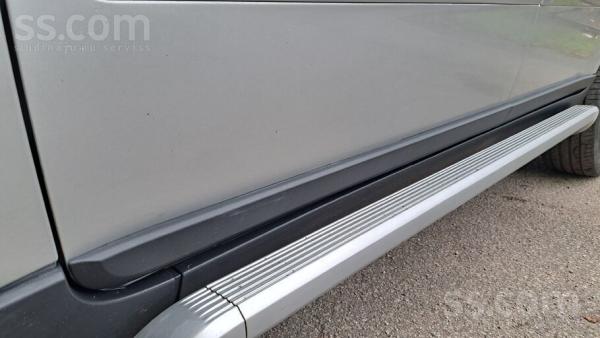 Grey Volvo XC90 2006 in Ogre, with an engine capacity of 2.40 L and mileage of 301 thousand km for 5750 €, photo 9 on AUTOMOTO.COM.LV