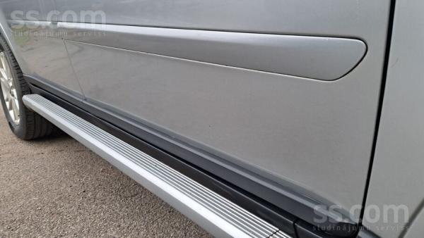 Grey Volvo XC90 2006 in Ogre, with an engine capacity of 2.40 L and mileage of 301 thousand km for 5750 €, photo 10 on AUTOMOTO.COM.LV