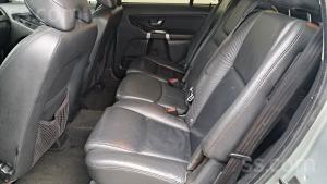 Pelēks Volvo XC90 2006 Ogre, ar dzinēja tilpumu 2.40 L un nobraukumu 301 tūkst. km par 5750 €, foto 18 vietnē AUTOMOTO.COM.LV