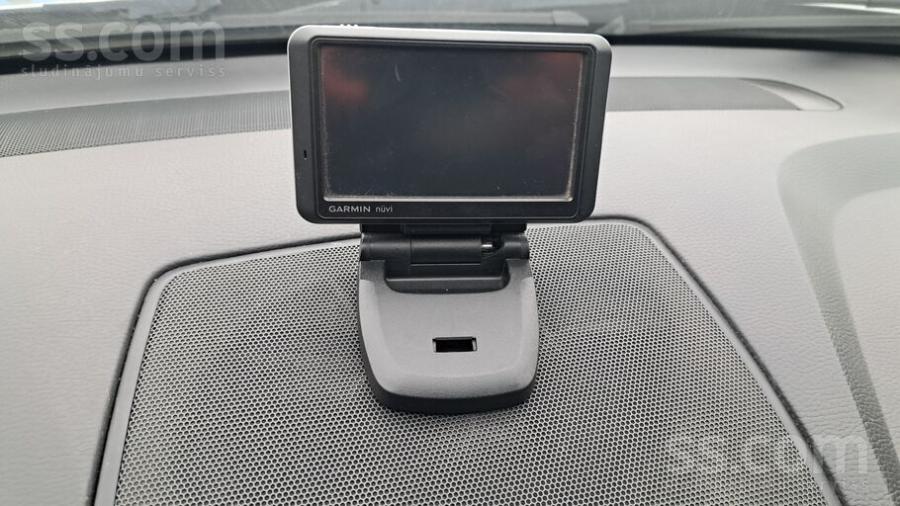 Pelēks Volvo XC90 2006 Ogre, ar dzinēja tilpumu 2.40 L un nobraukumu 301 tūkst. km par 5750 €, foto 23 vietnē AUTOMOTO.COM.LV