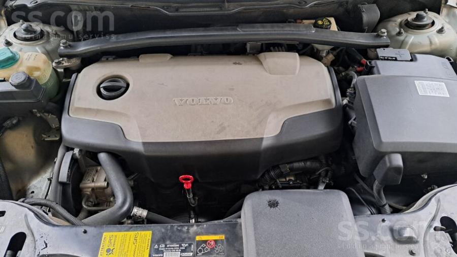 Pelēks Volvo XC90 2006 Ogre, ar dzinēja tilpumu 2.40 L un nobraukumu 301 tūkst. km par 5750 €, foto 25 vietnē AUTOMOTO.COM.LV