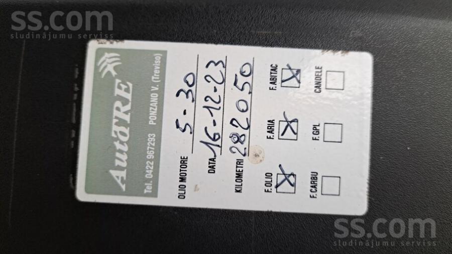 Pelēks Volvo XC90 2006 Ogre, ar dzinēja tilpumu 2.40 L un nobraukumu 301 tūkst. km par 5750 €, foto 26 vietnē AUTOMOTO.COM.LV