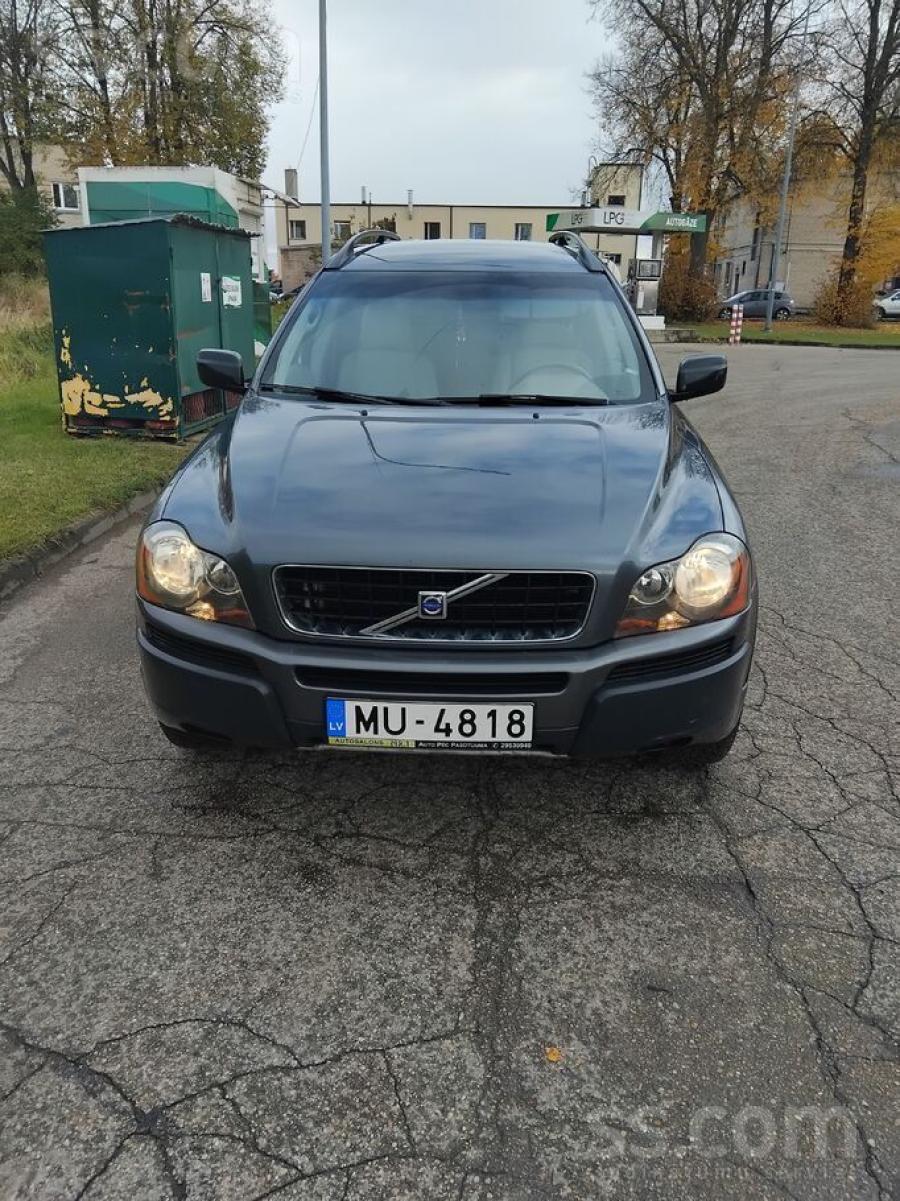 Pelēks Volvo XC90 2006 Daugavpils, ar dzinēja tilpumu 2.40 L un nobraukumu 313 tūkst. km par 3200 €, foto 1 vietnē AUTOMOTO.COM.LV