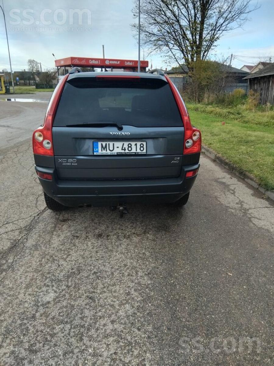 Pelēks Volvo XC90 2006 Daugavpils, ar dzinēja tilpumu 2.40 L un nobraukumu 313 tūkst. km par 3200 €, foto 5 vietnē AUTOMOTO.COM.LV
