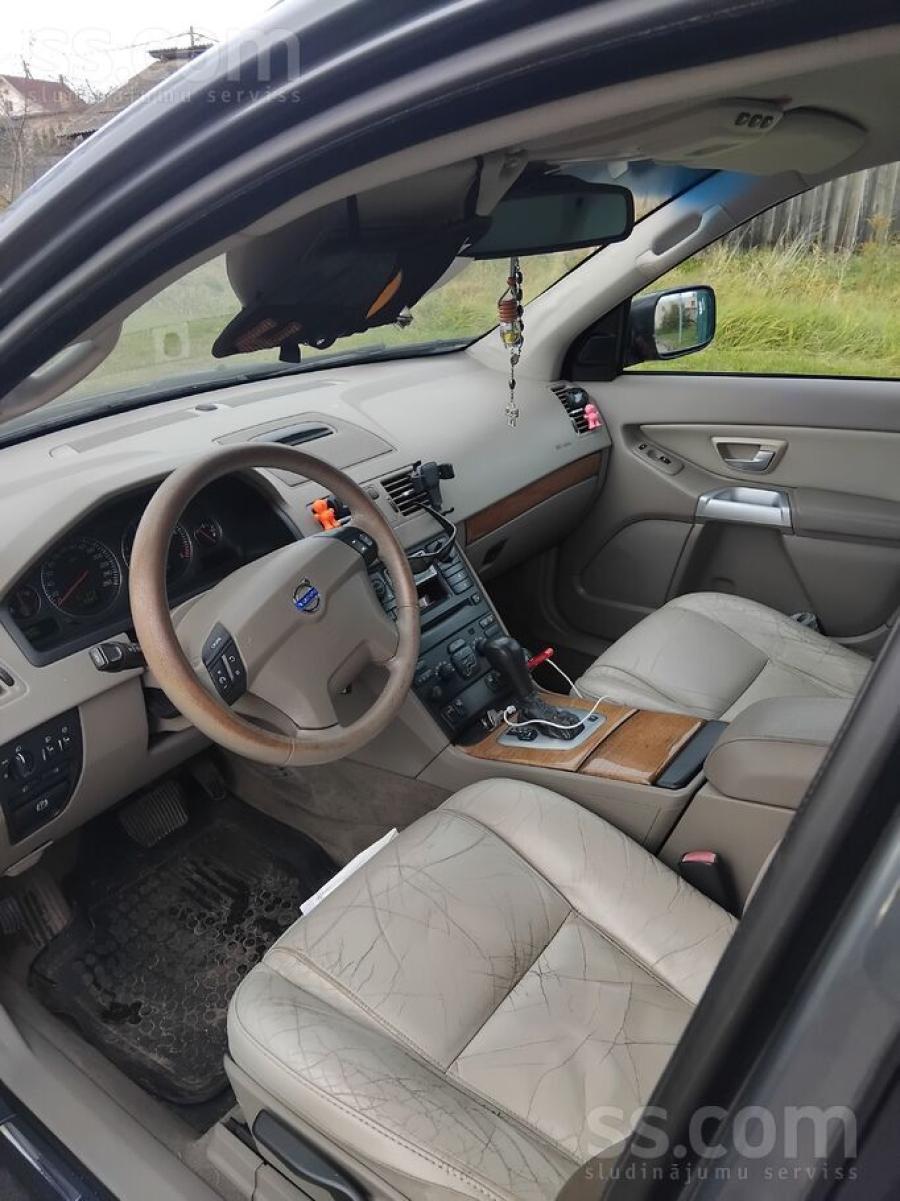 Pelēks Volvo XC90 2006 Daugavpils, ar dzinēja tilpumu 2.40 L un nobraukumu 313 tūkst. km par 3200 €, foto 7 vietnē AUTOMOTO.COM.LV