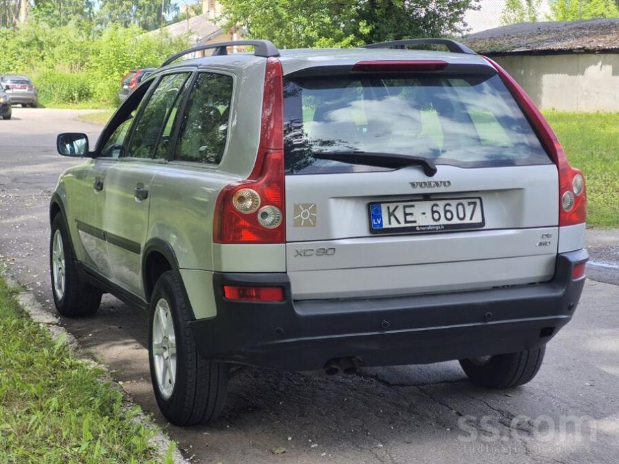 Pelēks Volvo XC90 2006 Rīga, ar dzinēja tilpumu 2.40 L un nobraukumu 0 tūkst. km par 2690 €, foto 5 vietnē AUTOMOTO.COM.LV