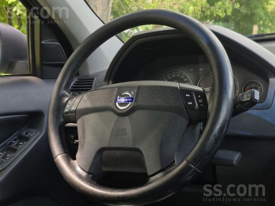Pelēks Volvo XC90 2006 Rīga, ar dzinēja tilpumu 2.40 L un nobraukumu 0 tūkst. km par 2690 €, foto 11 vietnē AUTOMOTO.COM.LV